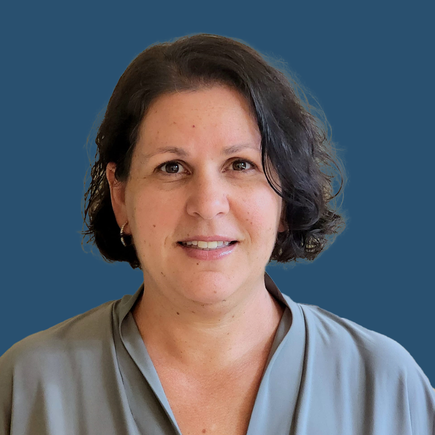 Professional Team – Hebrew at the Center